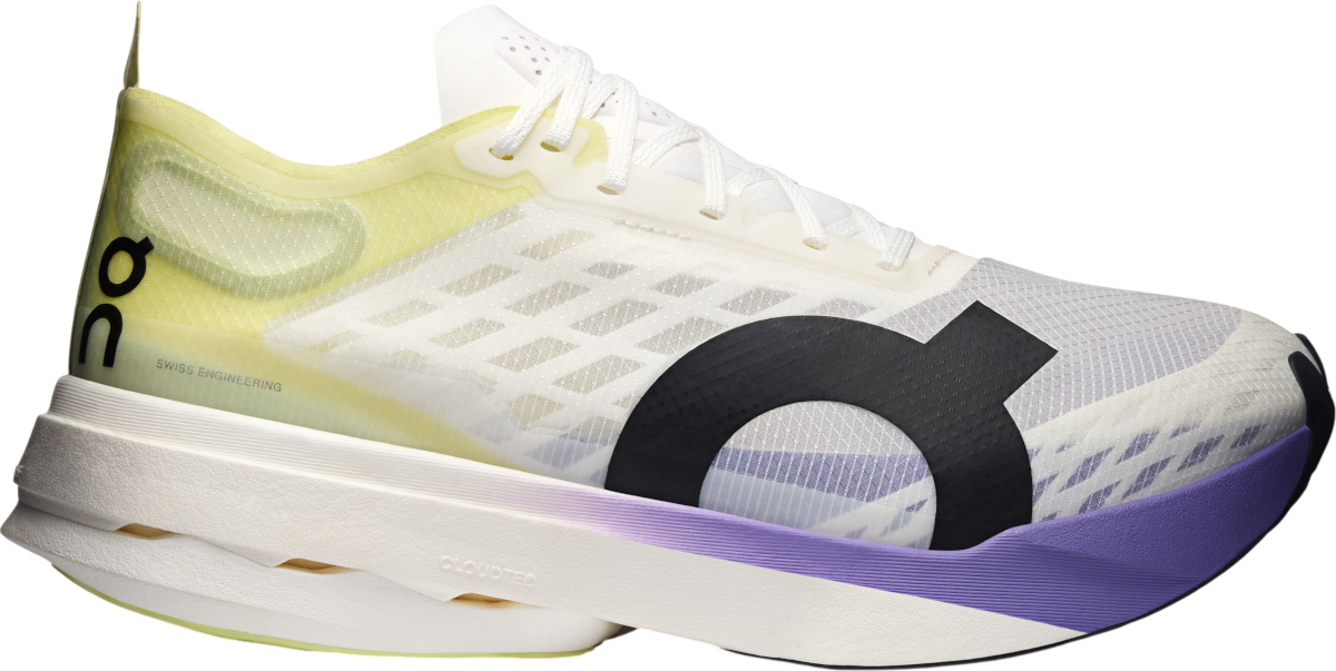 Chaussures de On Running Cloudboom Strike - Top4Running.fr