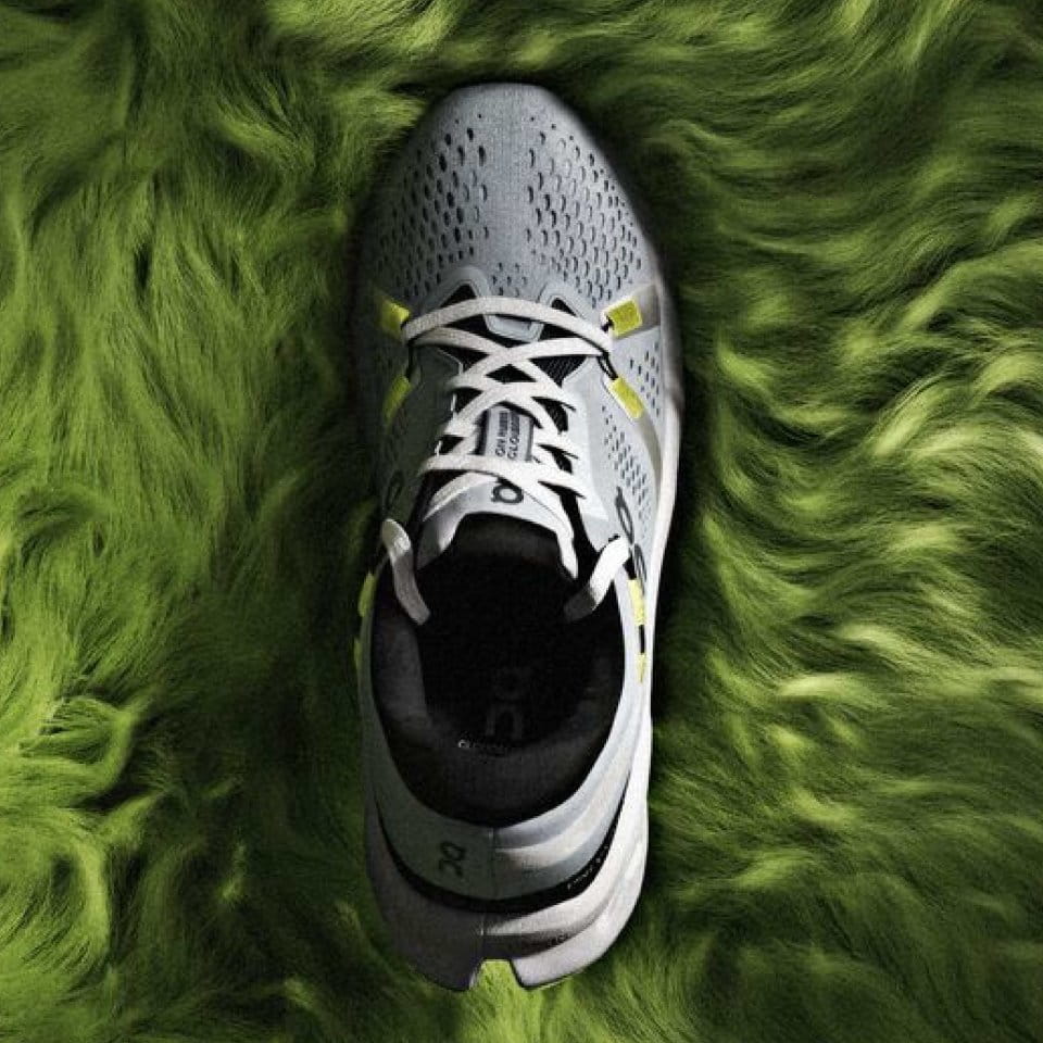 Chaussures de On Running Cloudsurfer 2 - Top4Running.fr