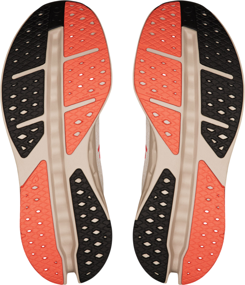 Chaussures de On Running Cloudsurfer Max - Top4Running.fr