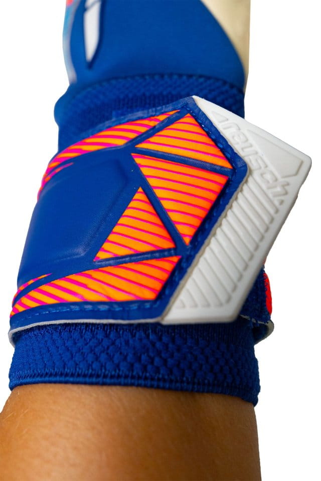 Reusch Attrakt Duo Evolution Goalkeeper Gloves - 11teamsports.ie