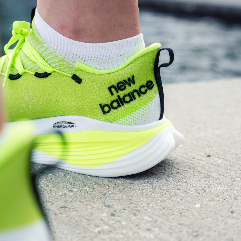 Scarpe da running New Balance FuelCell SuperComp Elite v3 - Top4Running.it
