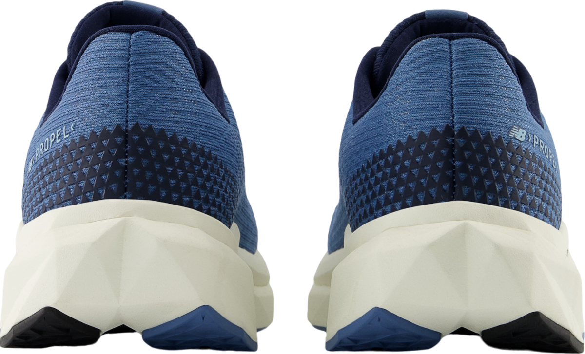 Buty do biegania New Balance FuelCell Propel v5 - Top4Running.pl