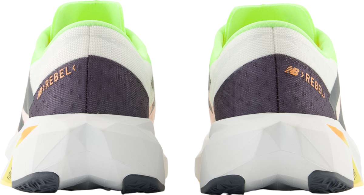 Laufschuhe New Balance FuelCell Rebel v4 - Top4Running.de